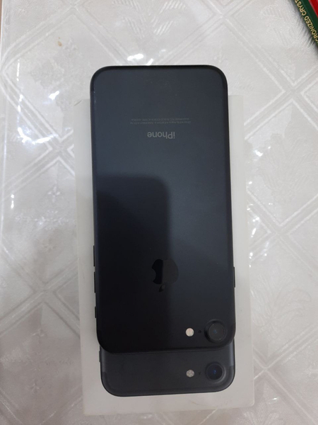 Iphone 7.   32gb