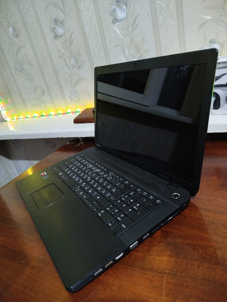 TOSHIBA ноутбук Satellite