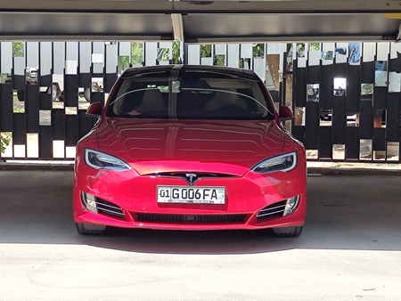 TESLA Model S 2014г