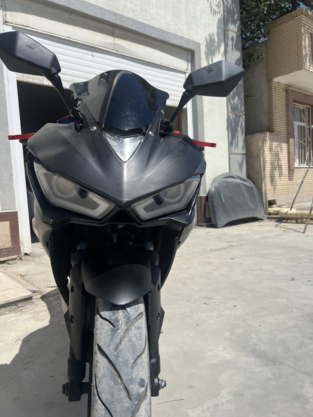 Yamaha R3 replica electonniy
