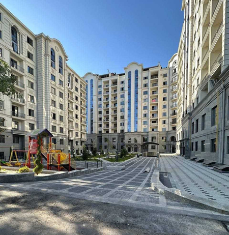 Квартира 2 комнатная в центре в новостройке без ремонта