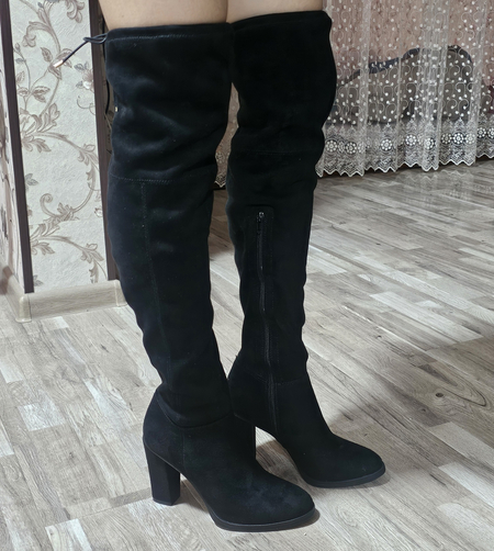 Продаются женские сапоги