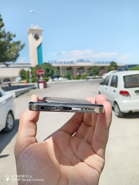 Infinix 40 i 16 ga 256 tali