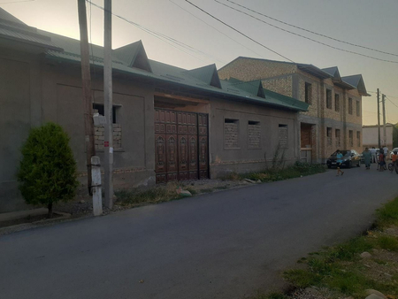 Uy sotiladi 6 sotok Bektemir Fayizli mahalla
