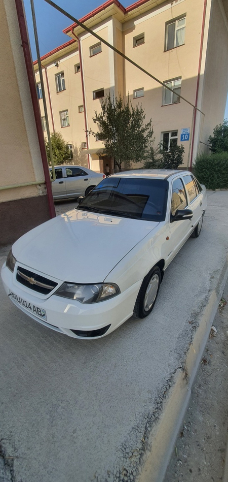Nexia 1.6 lux idealnim sastayana