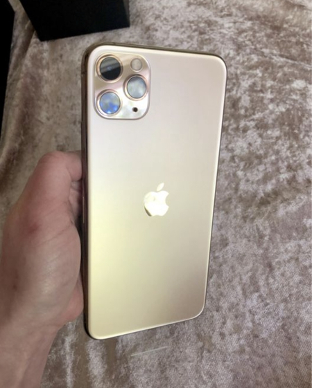 Iphone 11 Pro Max в идеальном состоянии……………………………………………………………………………..
