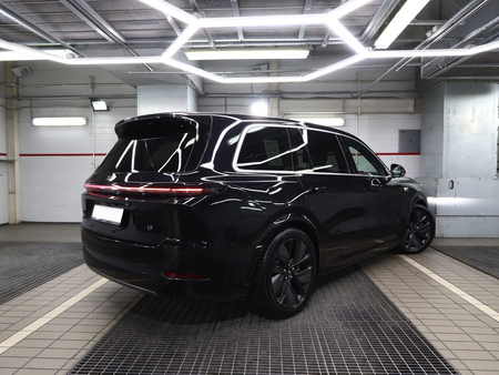 Lixiang       L9