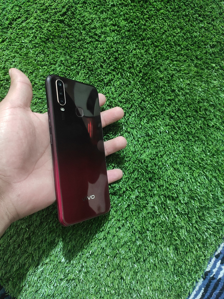 Vivo 1904 sotiladi dastavka hizmati mavjud
