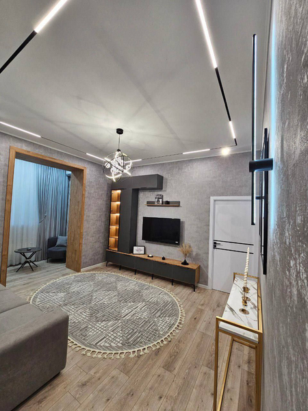 Продается 90м² Новомосковская 3/3/4 ор-р Стадион Старт