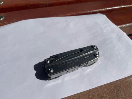 Продам новый нож leatherman