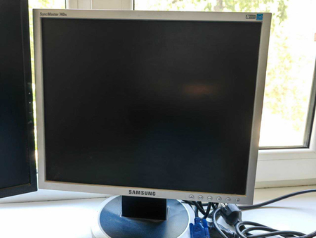 Мониторы LG 19\\\