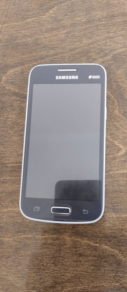 Samsung telefon sotiladi