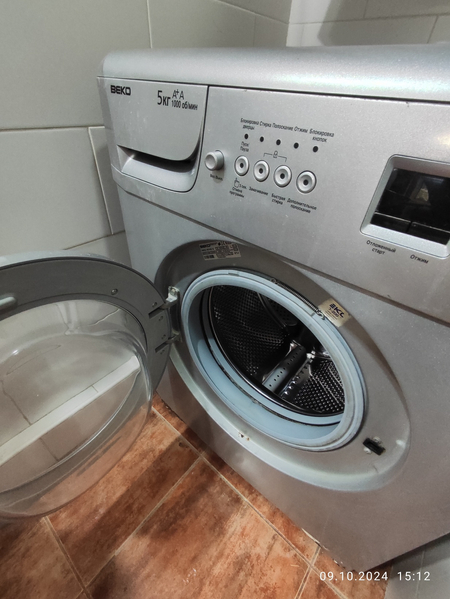 Продам б/у стиральную машину Beko