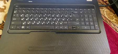 Ноутбук HP F72 с большим экраном