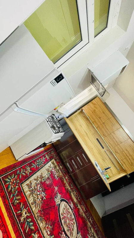 Работакда 4 сотохли 2 каватли коттедж аренда га берилади