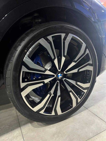 BMW X7 40i 2023 M Pro пакет full 0 km