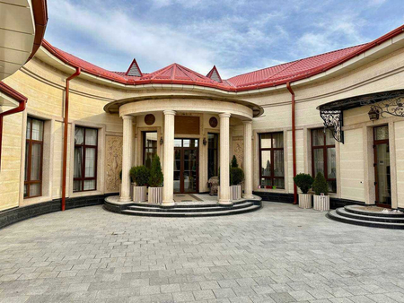 Продажа большого дома с качественным ремонтом и огромной площадью!