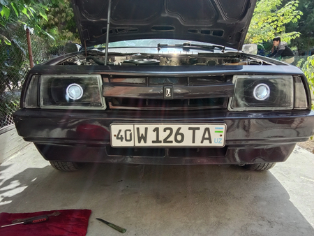 Lada 2108 sotiladi xolati yaxshi yurib turgan moshina