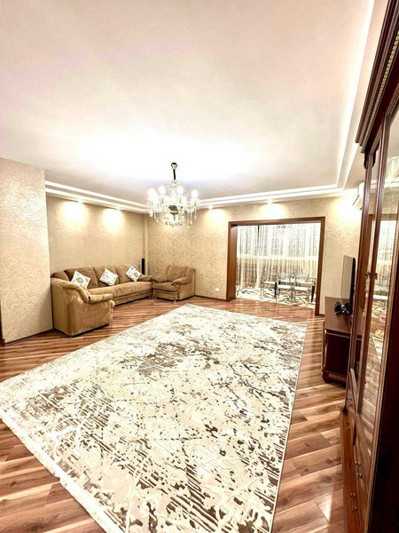 Сдается в аренду 3 ком. квартира 100 м.кв ул.Тамара Хонум,Дархан.