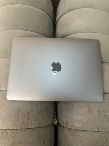 Продается Macbook