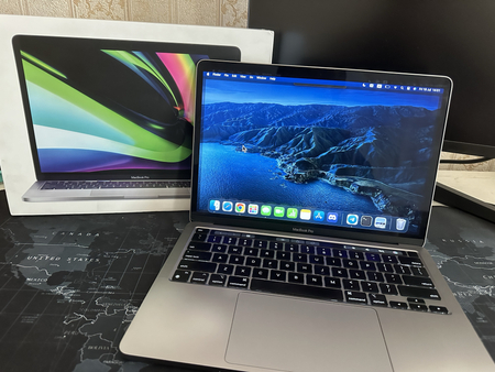Macbook pro M2. 8/256
