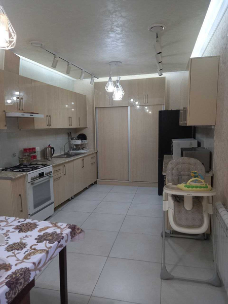 Продаю дом
Саламатина
3 сотки
6 комнат 
300 м2