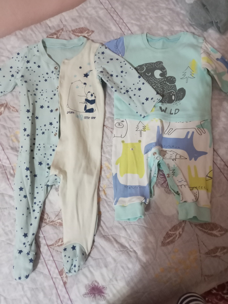 Скидка!Детская одежда на 4-7 месяцев.Слипики,кофточки,штанишки.