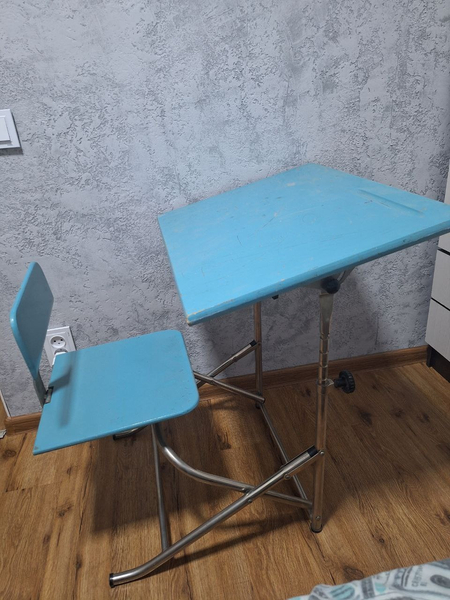 Продам парту б/у