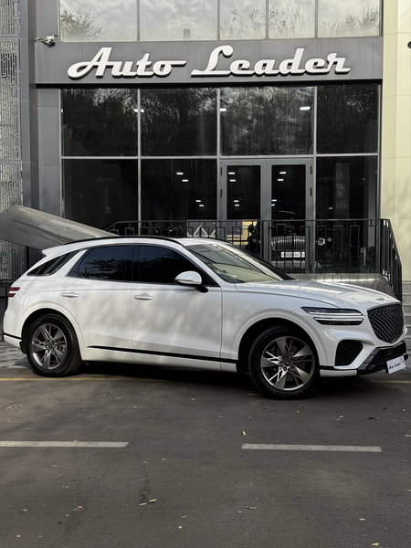 Genesis GV70 AWD
