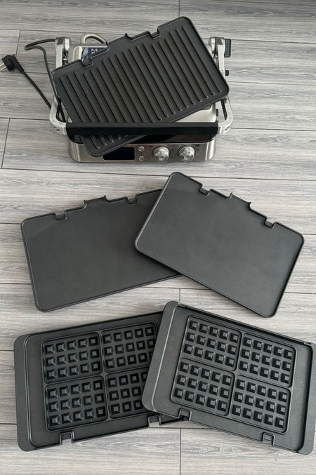 Мультигриль DeLonghi CGH1030D