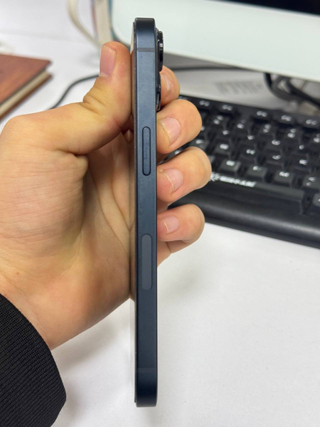 iPhone 13 идеально как новый