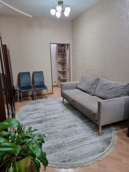 Продаётся на М.Горького 3ком