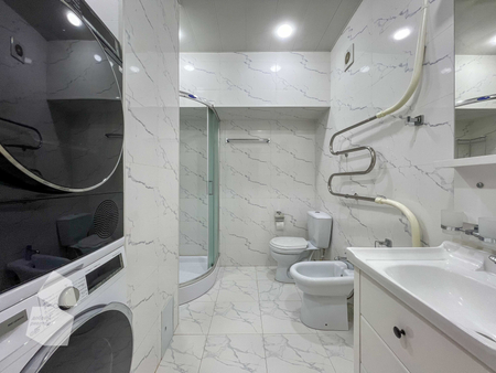 (Добрый) Ц2 (Детский мир), 72 м², 3/7/9, Белоснежная
