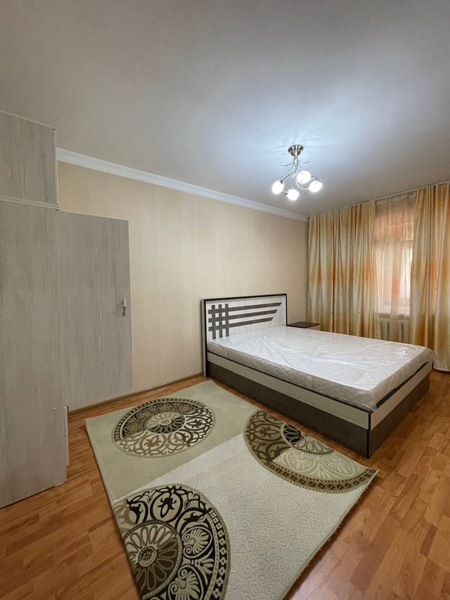 Продается 4х комнатная Цум 110 школа 90кв.м 2-Балкона