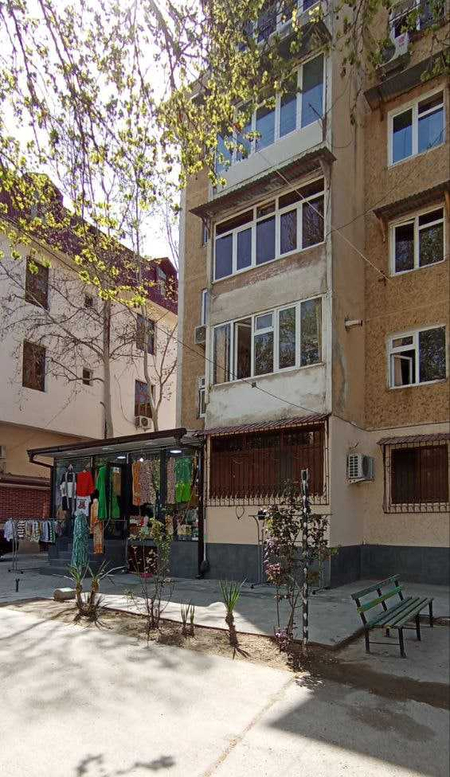 Продаётся 2х комнатная  квартира