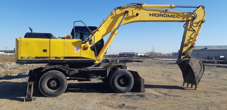 Hydromac Ekskavator sotiladi