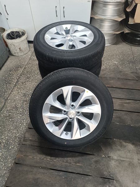 Onix R 15 yengi diska baloni peregon datchiklari bn yengi obmen bor