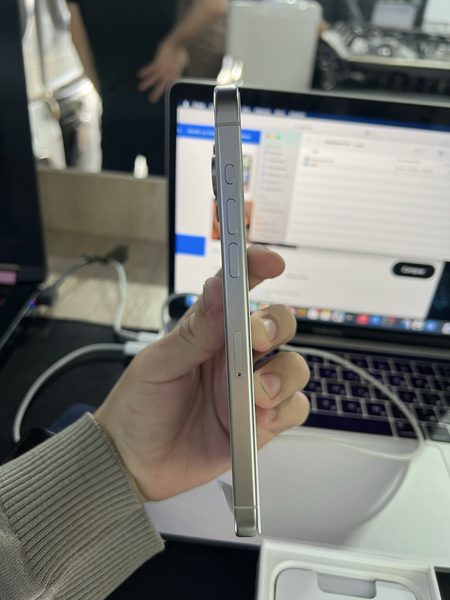 Iphone 15 pro max 256 100% Ideal 79sikl