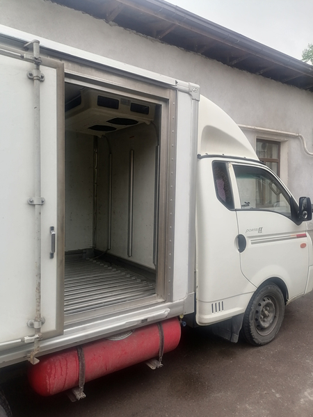 Курьер Доставка пищевых Рефрежератор Hyundai Porter 2plus