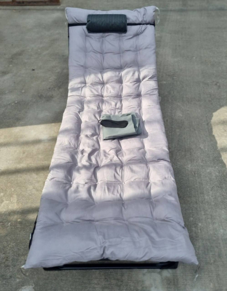 Matras va yostiqchali raskladushka