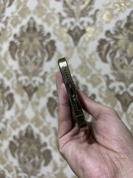 Iphone 12 pro sastayana ideal