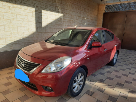 Nissan sunny 2012