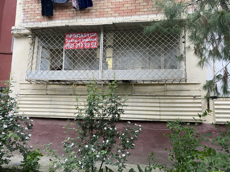 Продается 2х комнатная квартира с подвалом.