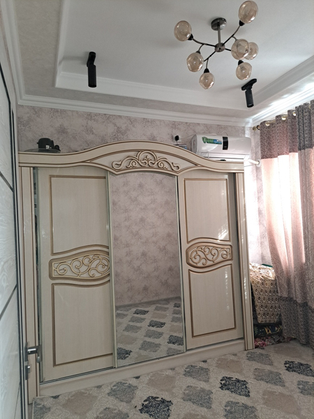 Уй сотилади икки хонали 52кв, м