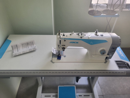 JACK tikuv moshinkalari yengi hamma modellaridan bor