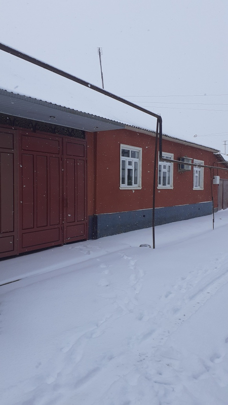 Уй сотилади Тошкент вилояти чиноз тумани
