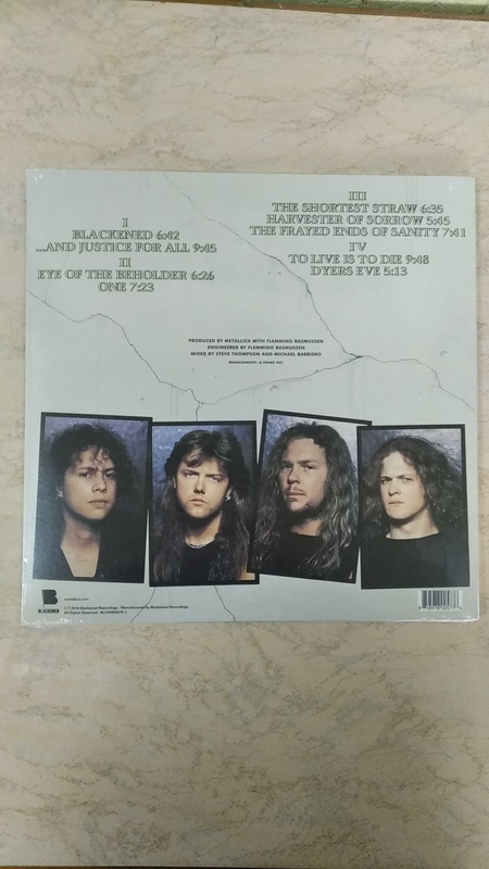 Продам виниловые диски группы METALLICA.
