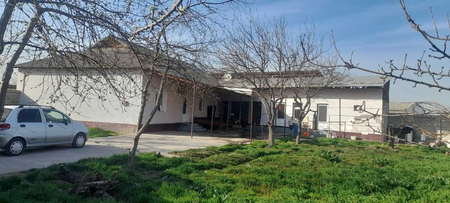 Uy (Hovli) sotiladi