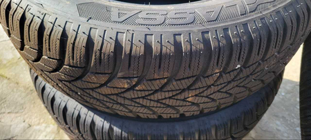Зимние шины Lassa Snoways 4 195/65/R15 в отличном состоянии