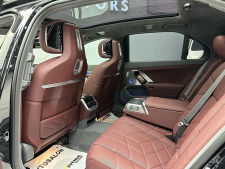 Продается BMW 750 e